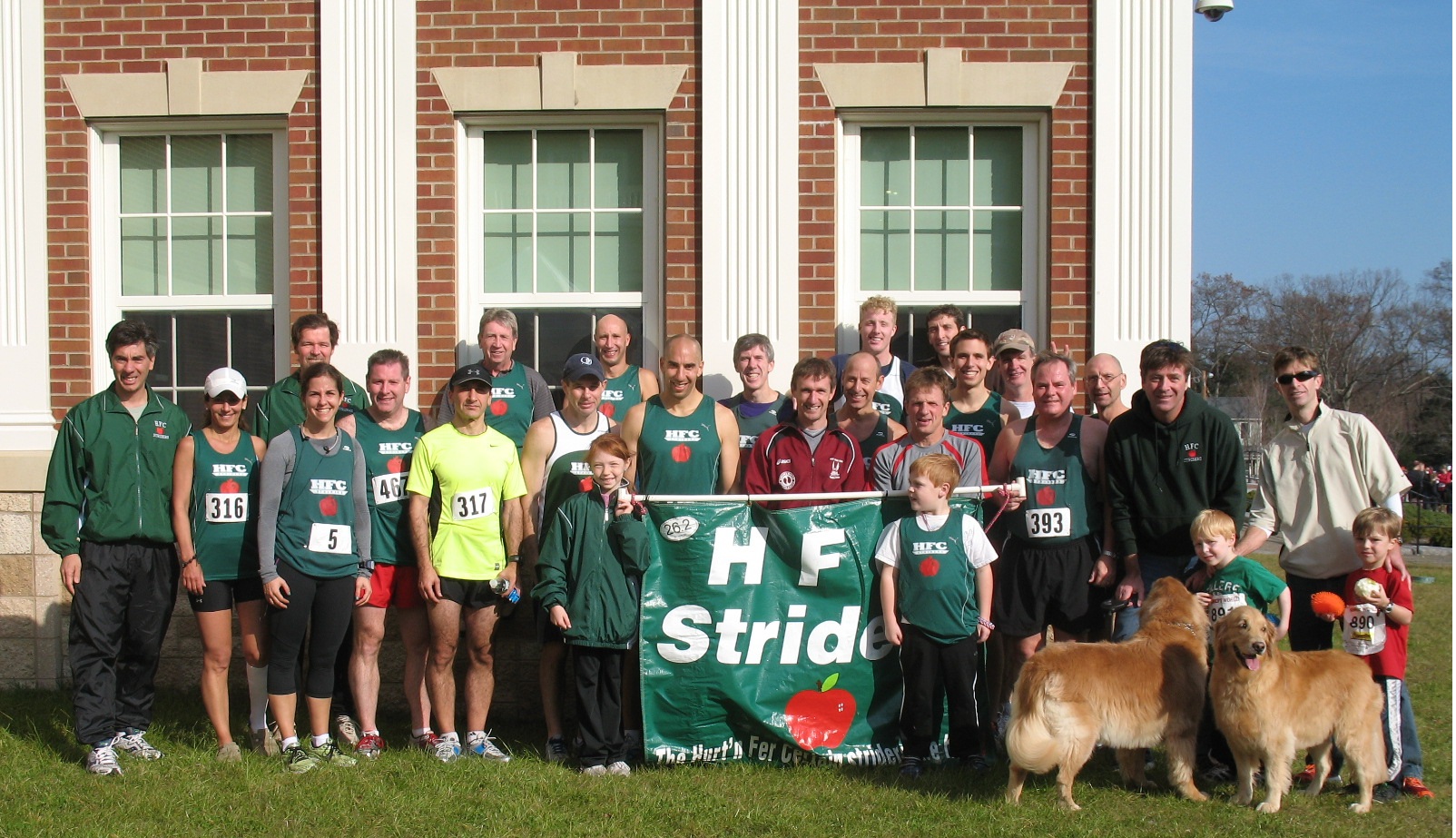 HFC winning men & women teams at the Norwood Turkey Trot 2011